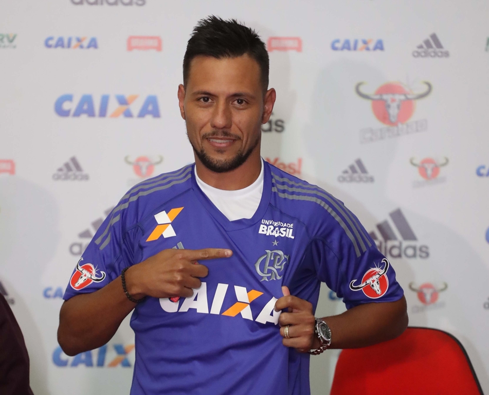 Diego Alves é apresentado e exalta história do Flamengo - Blog A Fonte